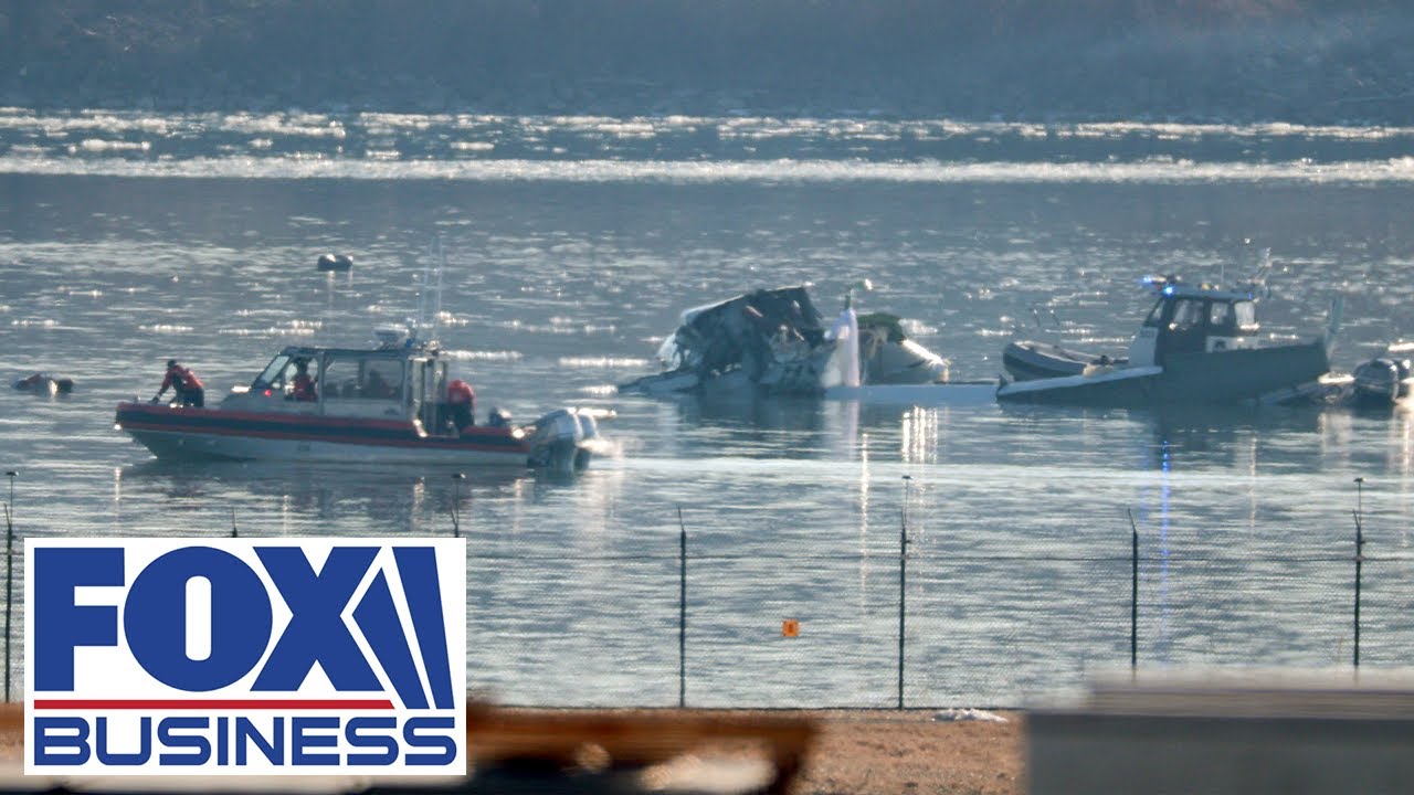 DC plane crash shifts into recovery efforts - Dinar Tube